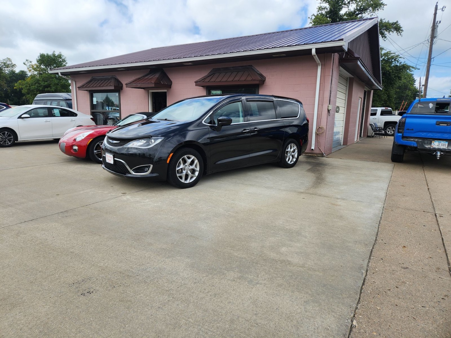 Vans / MiniVans – Hi-Crest Auto